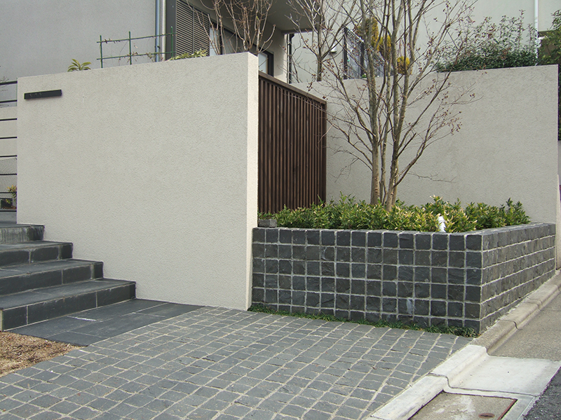 新東京産業株式会社 | 輸入石材 | ピンコロ